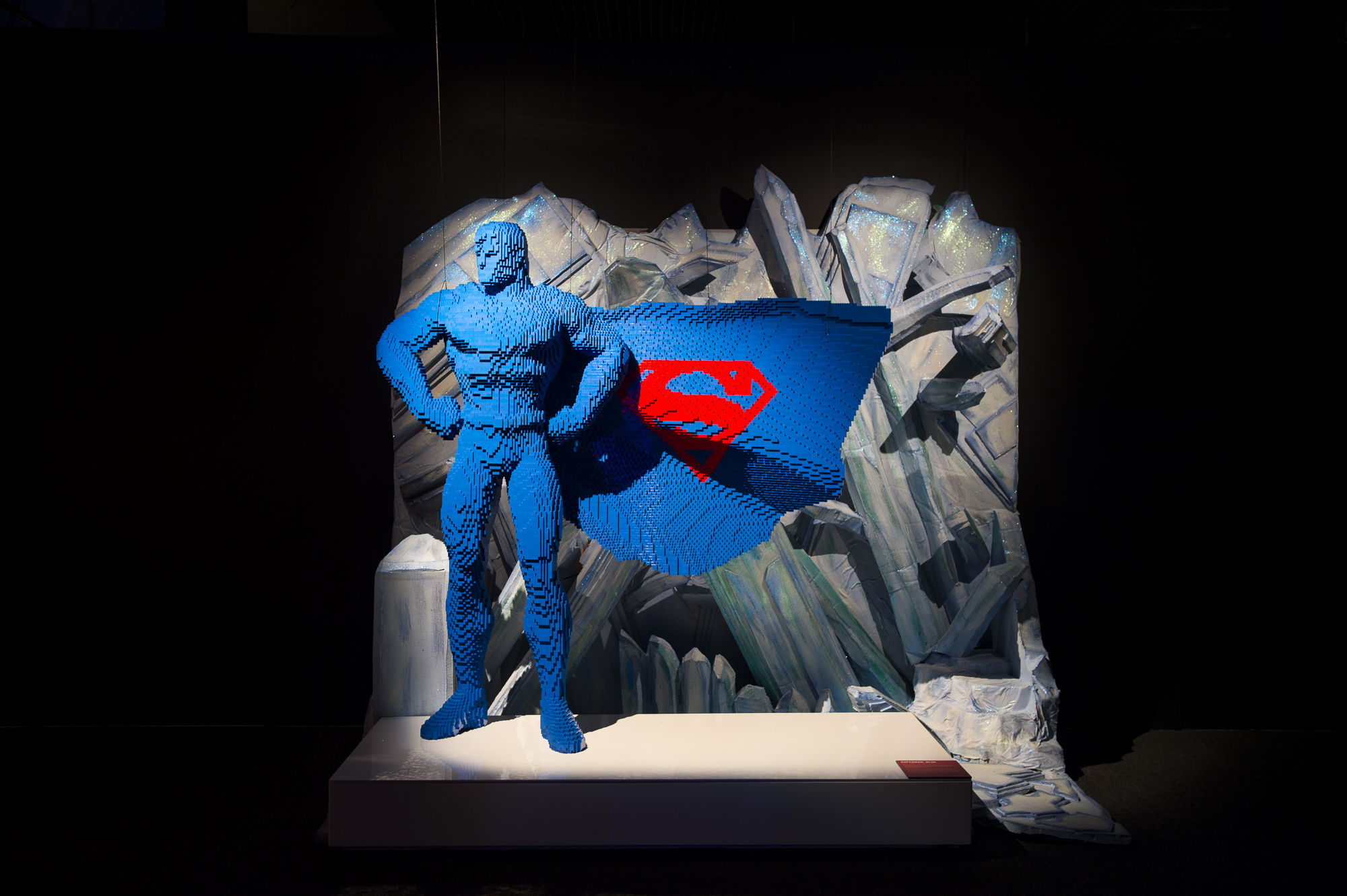 THE ART OF THE BRICK: DC SUPER HEROES – Entertain the kids